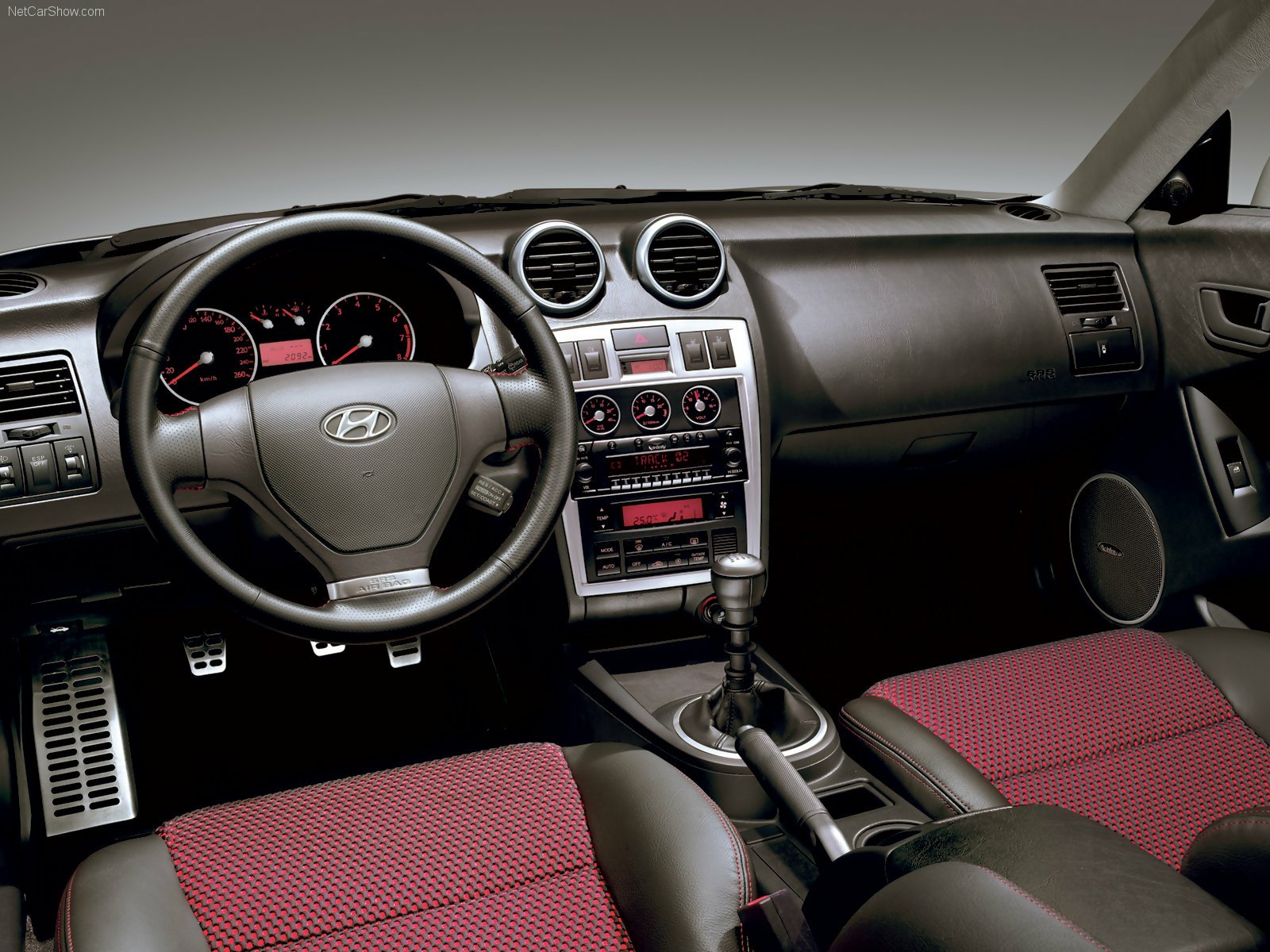 Download Hyundai Vehicle Hyundai Coupe Wallpaper