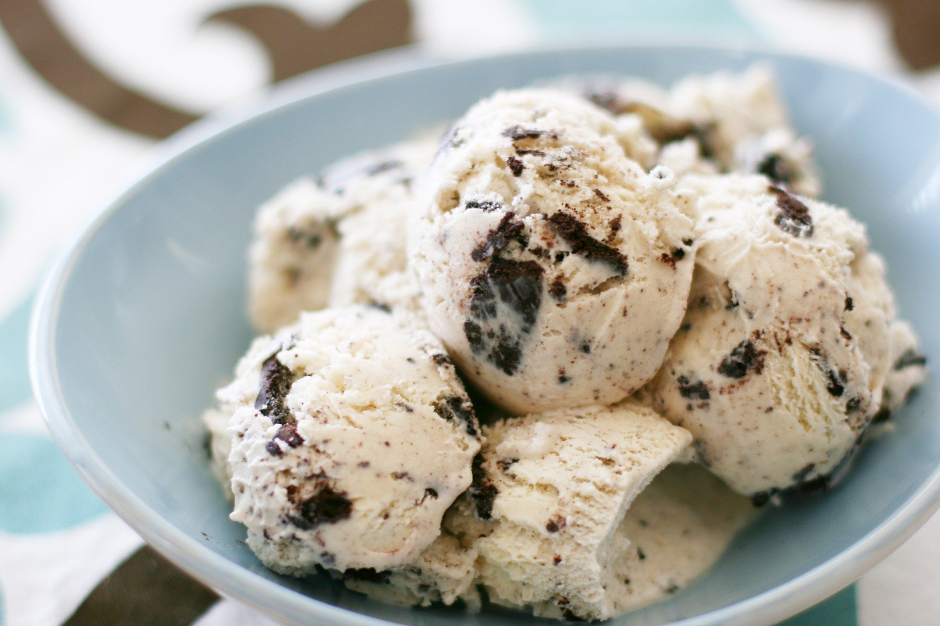 Delicious Oreo Ice Cream HD Wallpaper Bliss | 1920x1280 | Wallpaper Abyss