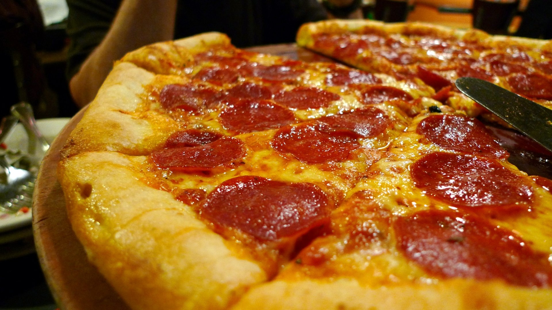 Download Food Pizza 4k Ultra HD Wallpaper | 3968x2232 | Wallpaper Abyss