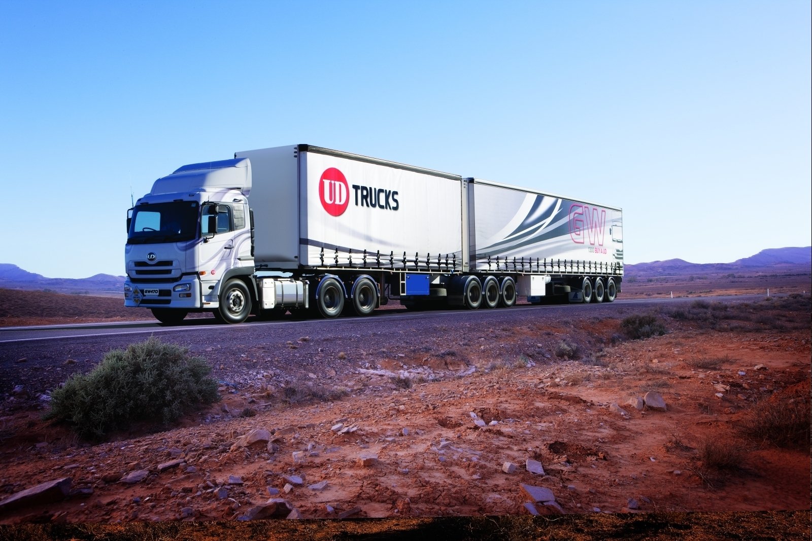 UD Trucks HD Wallpaper — Desert Long-Haul Hauler