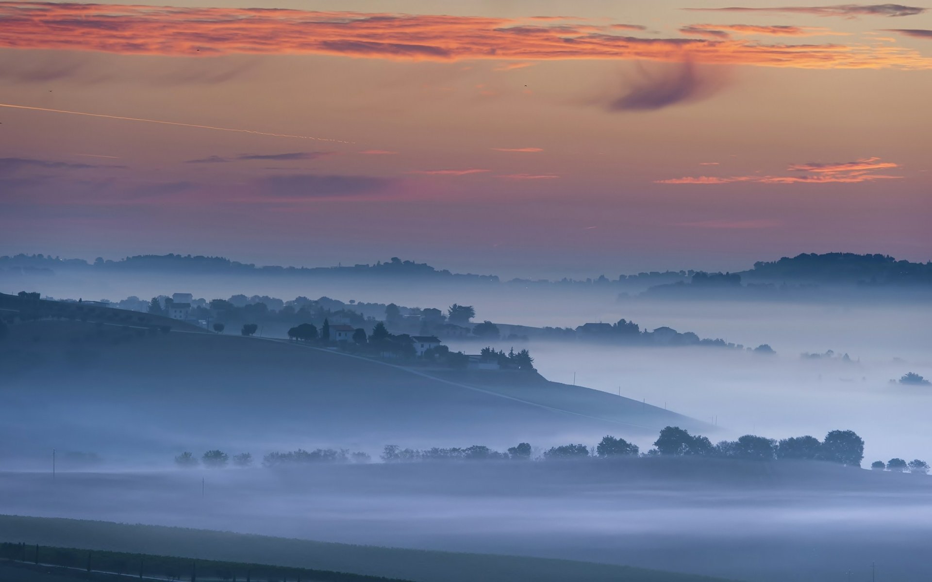 Misty Dawn Over Rolling Hills — 2K Quad HD Landscape Wallpaper ...
