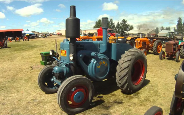 Lanz Bulldog Wallpapers