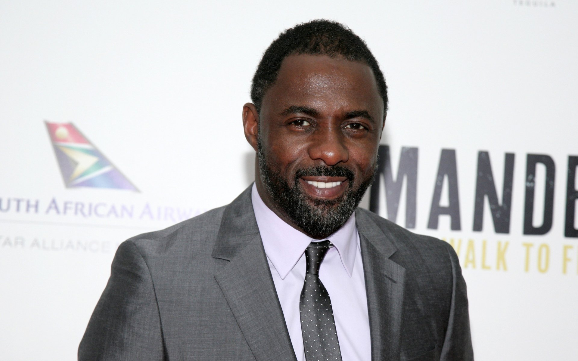 Download British Actor Celebrity Idris Elba HD Wallpaper | 2560x1600 ...