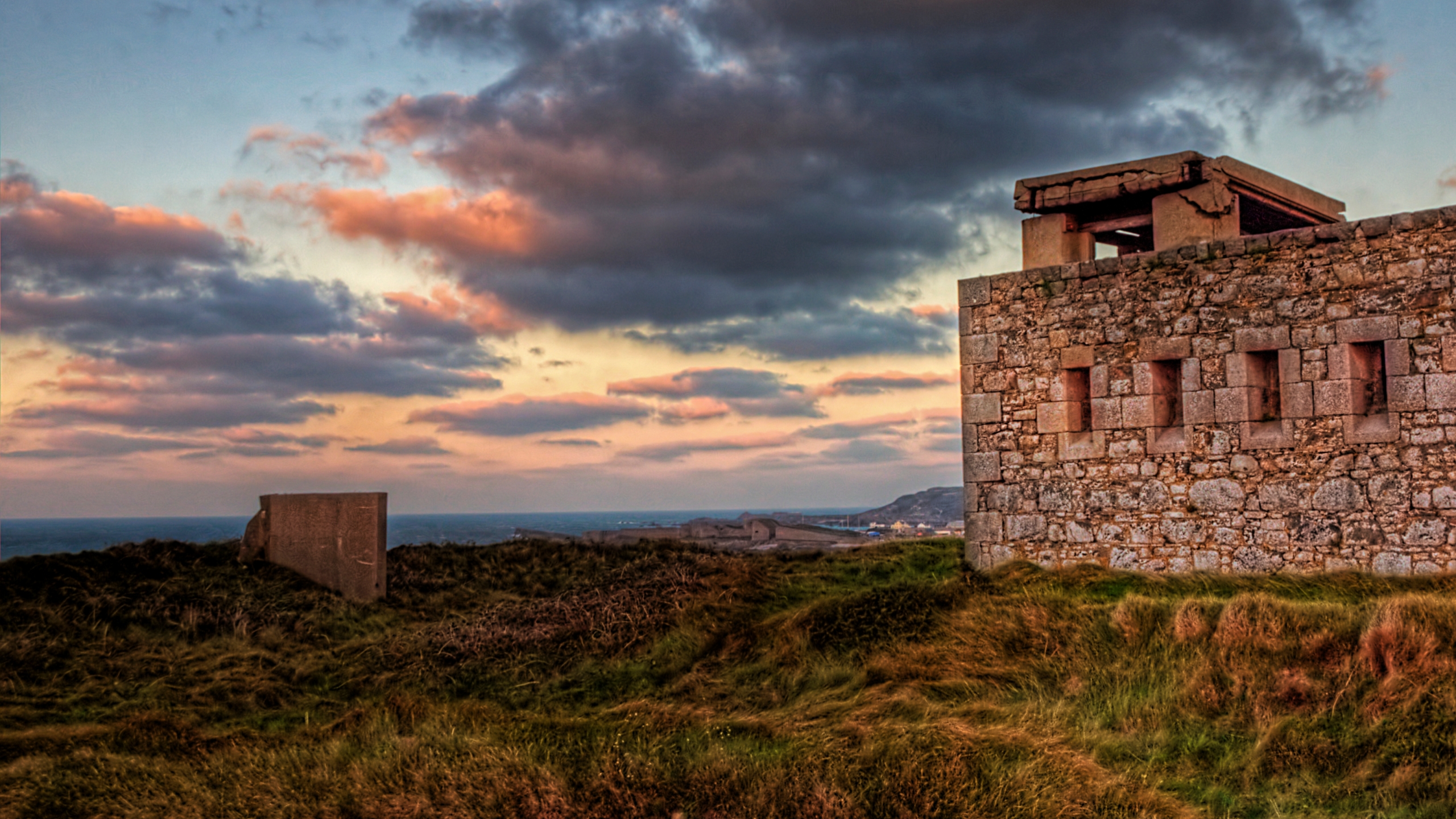 Fort Tourgis HD Wallpaper | Background Image | 2560x1440