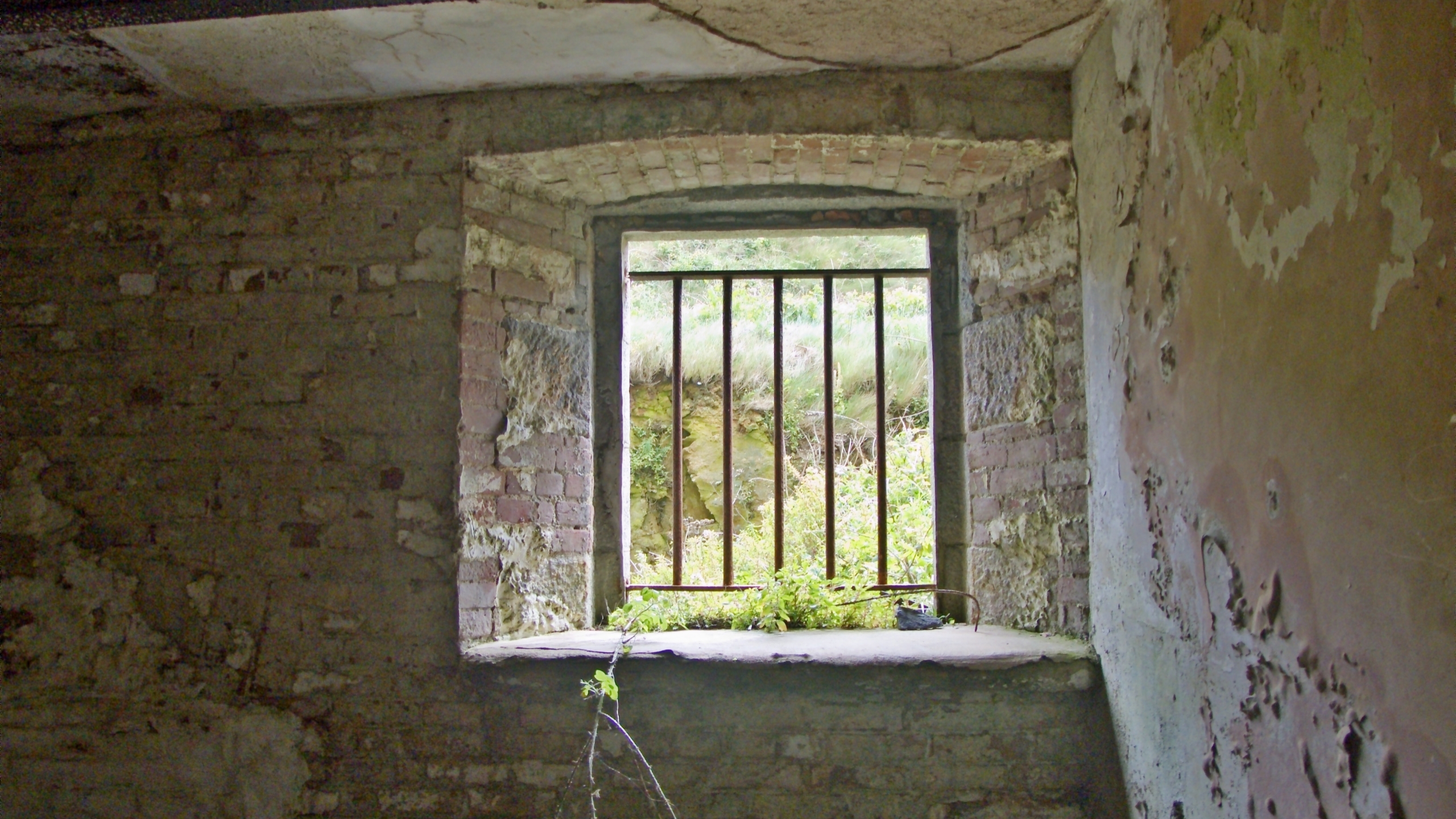 Man Made Fort Tourgis HD Wallpaper