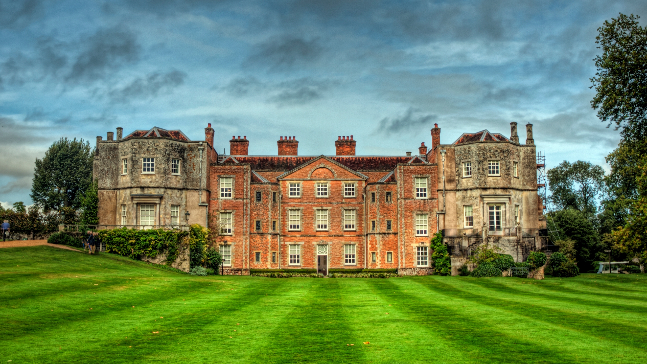 Mottisfont Abbey HD Wallpaper