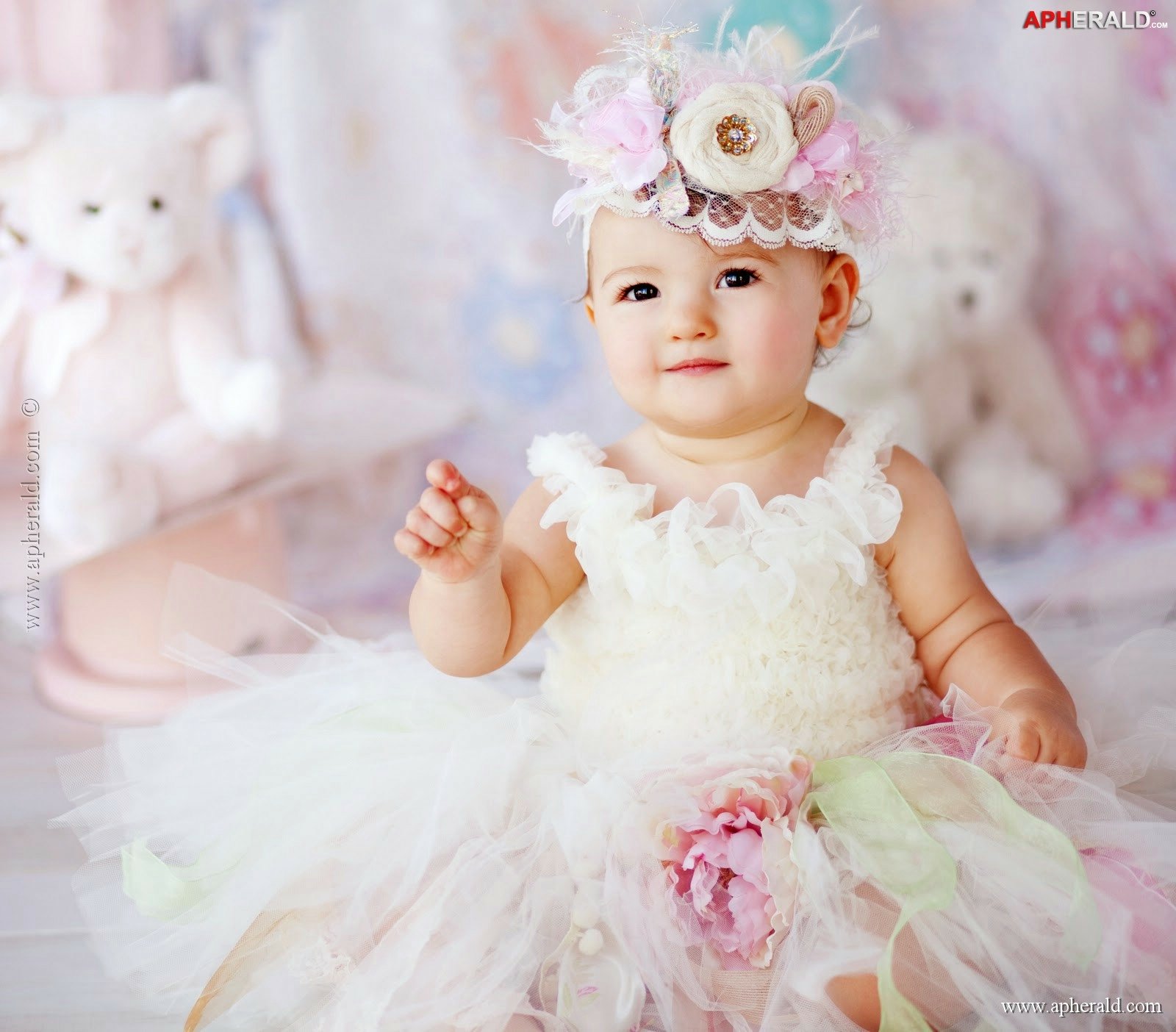 HD Baby Portrait: Adorable Moments Captured in Stunning Photography