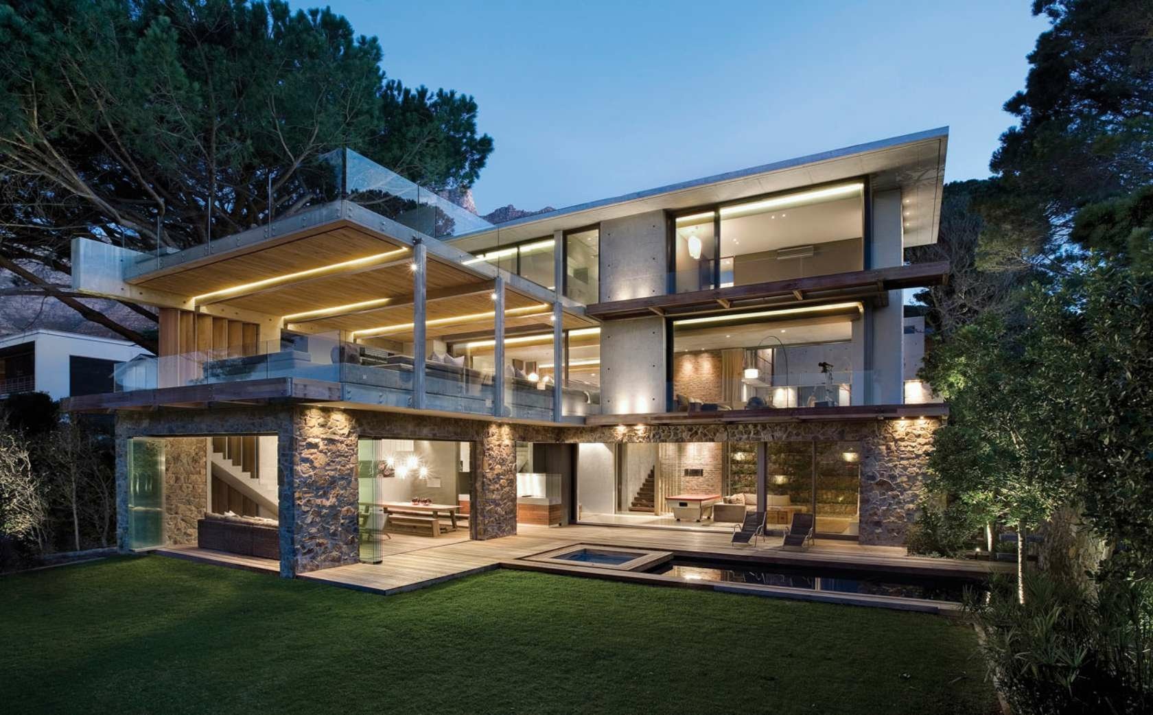 Modern Marvel: Stunning HD View of a Man-Made Luxury House