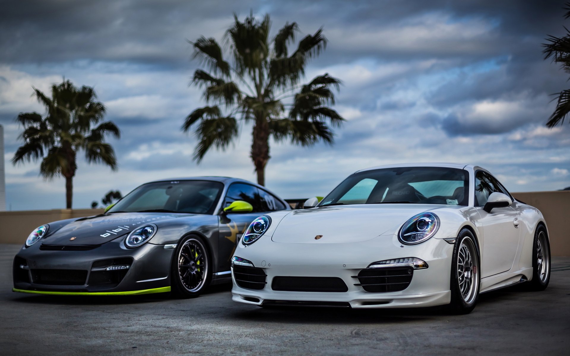 Download Vehicle Porsche HD Wallpaper | 2880x1800 | Wallpaper Abyss