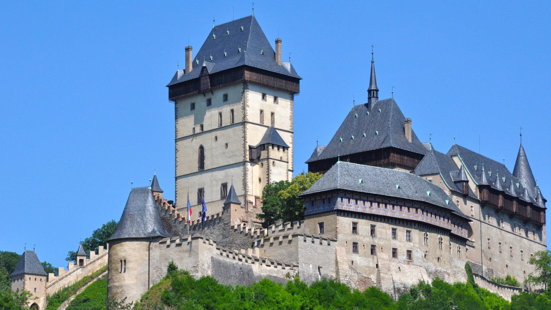 Download Man Made Karlštejn Castle 4k Ultra HD Wallpaper
