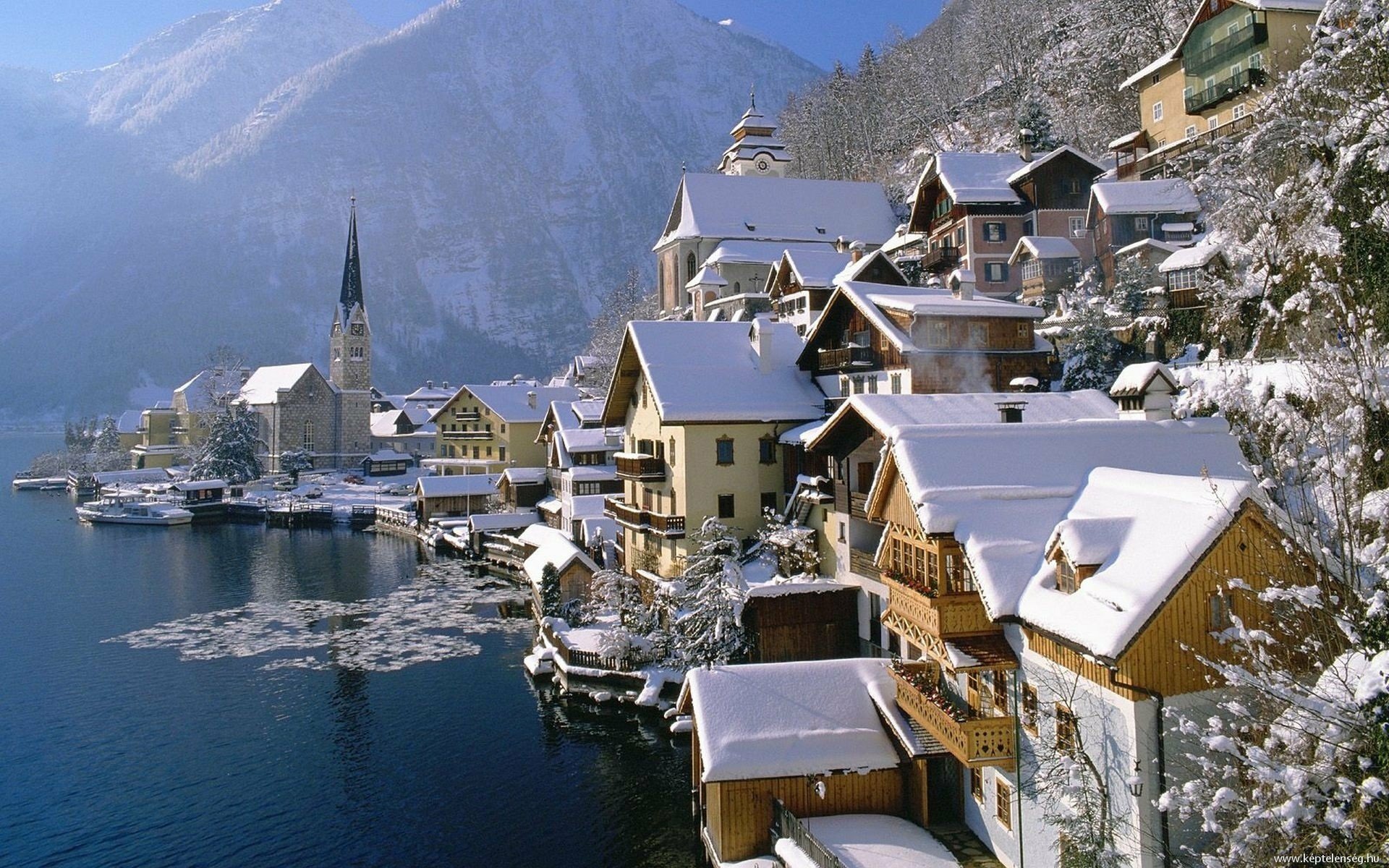 Hallstatt Winter Wonderland: Stunning Man-Made Village in HD