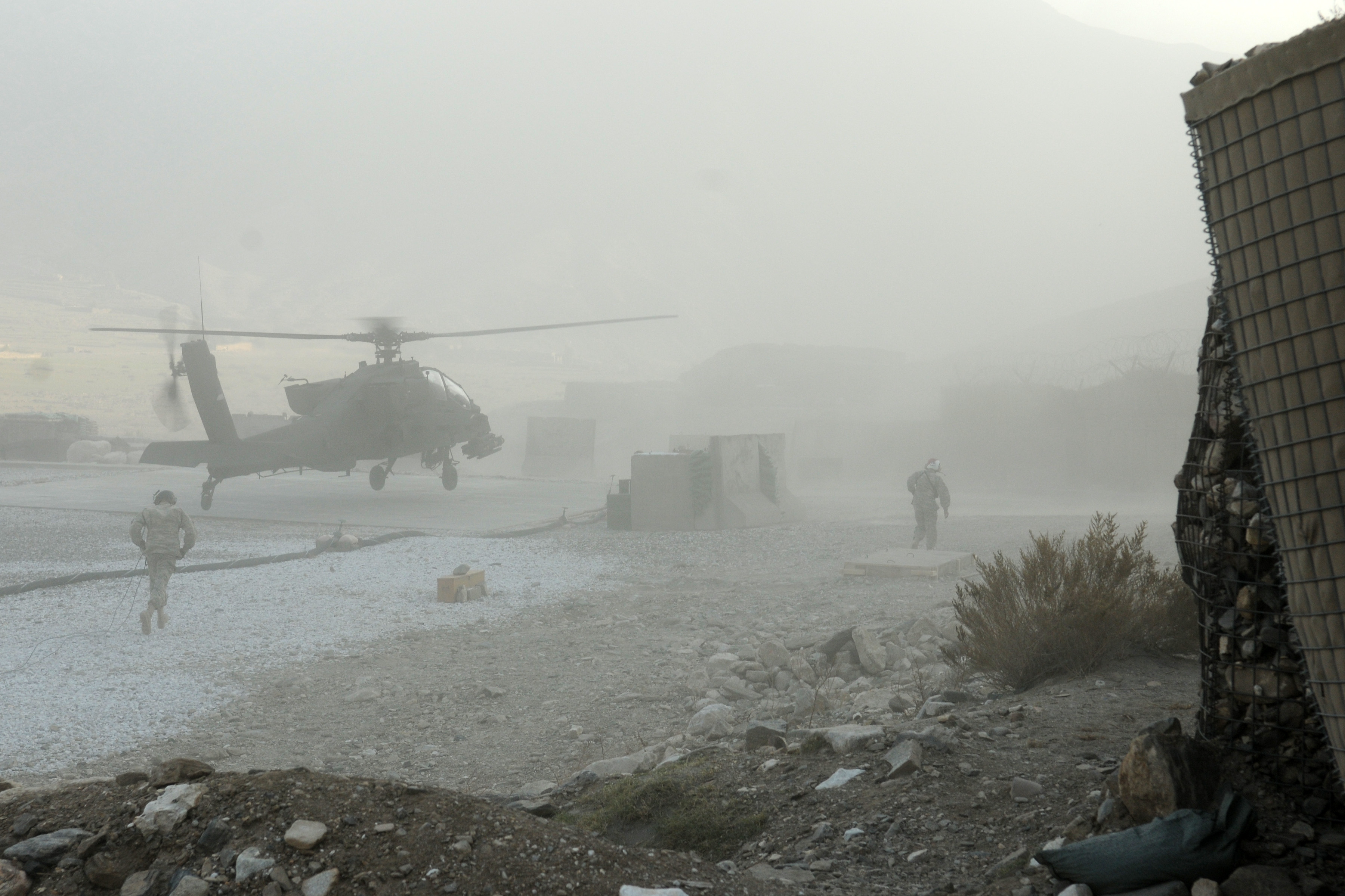 Download Military Helicopter Boeing Ah-64 Apache HD Wallpaper