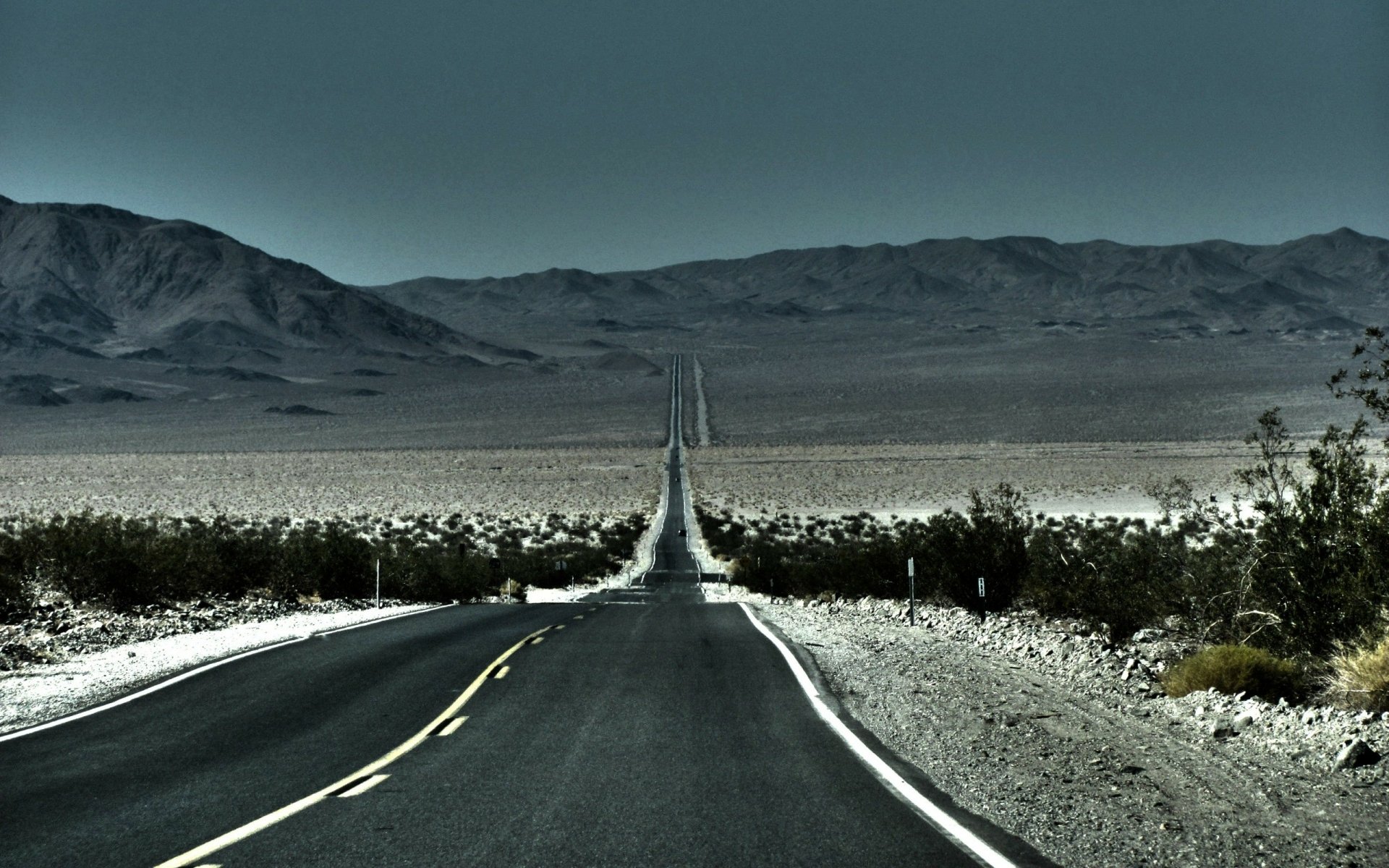 Download Mountain Highway Desert Man Made Road HD Wallpaper | 2560x1600 ...