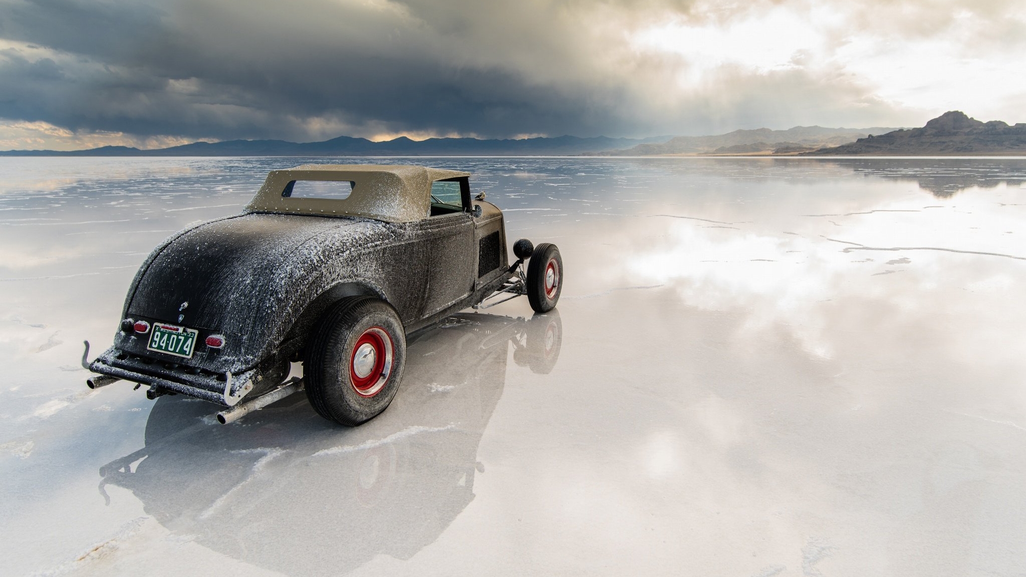 Download Vehicle Car HD Wallpaper