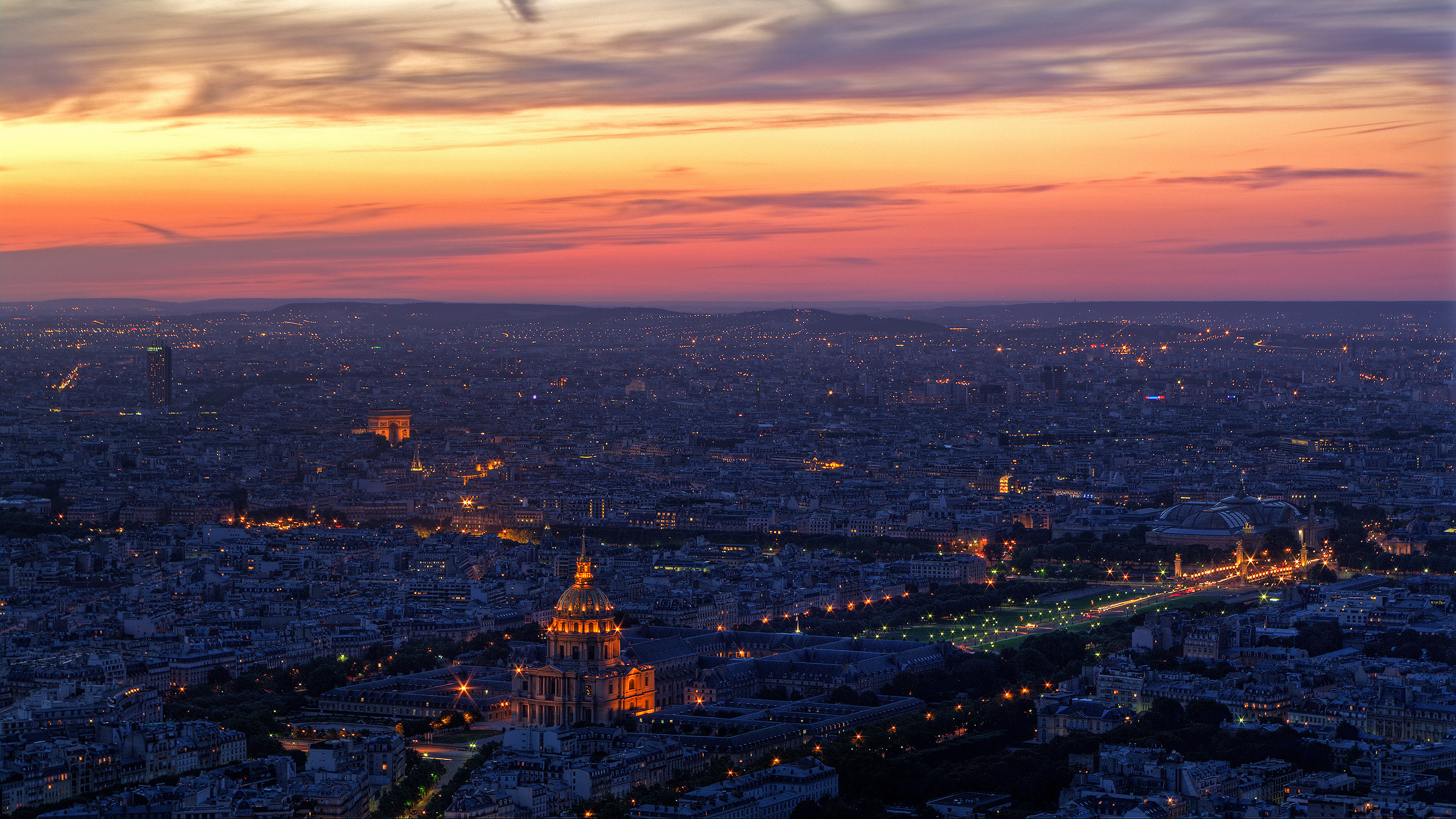Paris Twilight: Stunning Man-Made Marvel HD Wallpaper