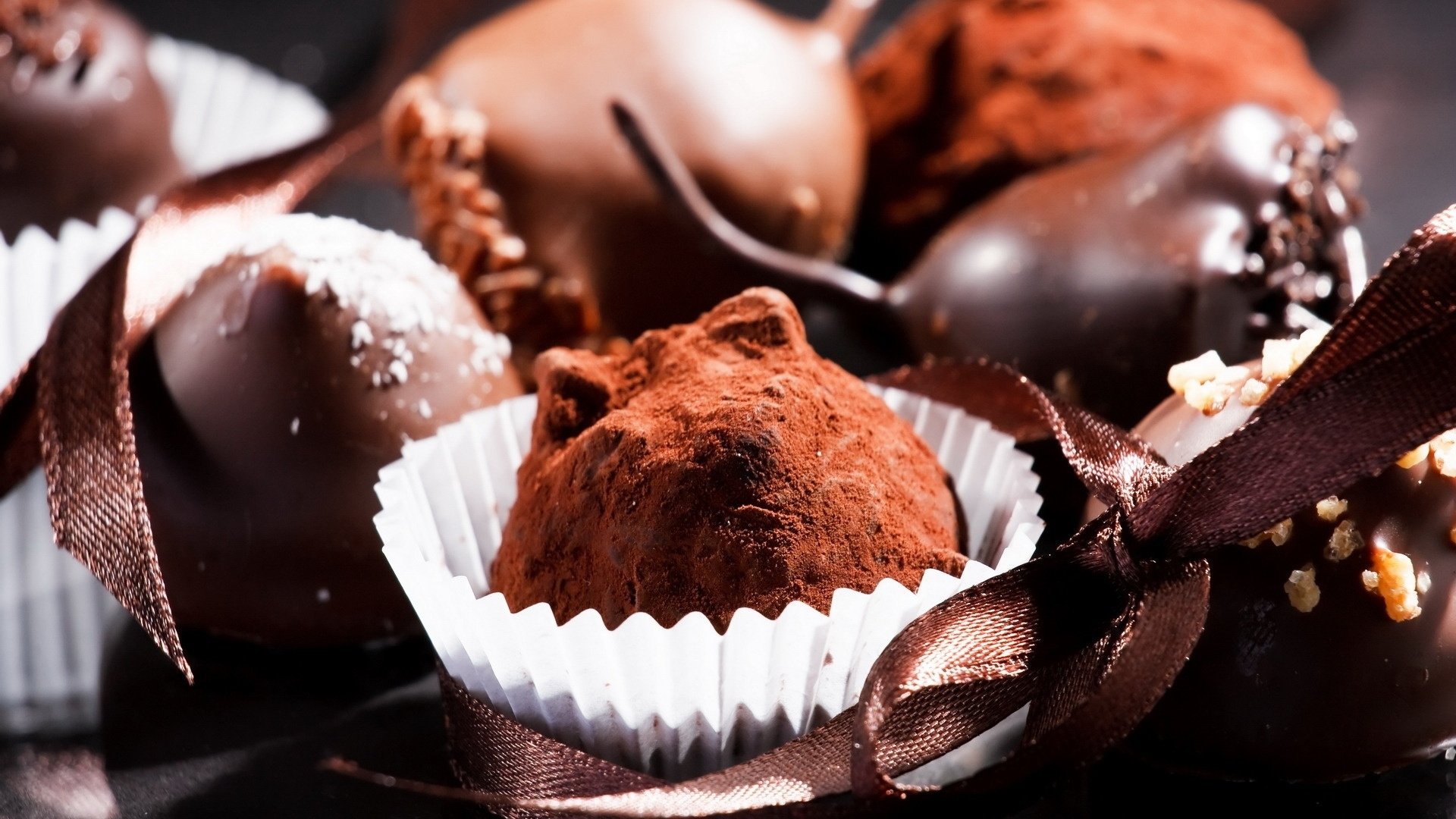 Decadent Chocolate Delights HD | Irresistible Food Wallpaper ...