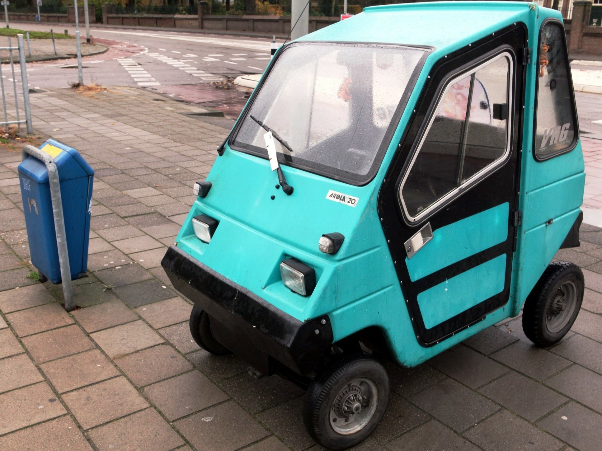 Arola Microcar Wallpapers 