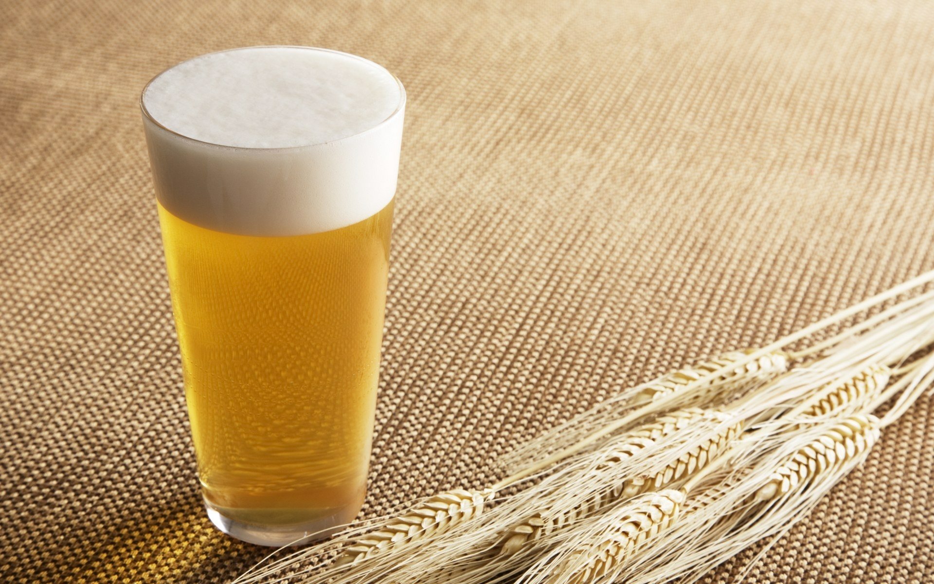 Download Wallpaper 3840x2400 Beer