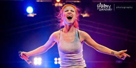 Hayley Williams - Desktop Wallpapers, Phone Wallpaper, PFP, Gifs, and More!