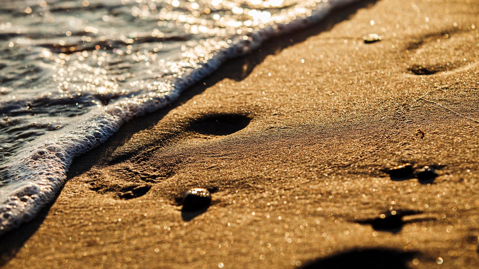 Download Seashore Sand Nature Beach HD Wallpaper | 2880x1620 ...