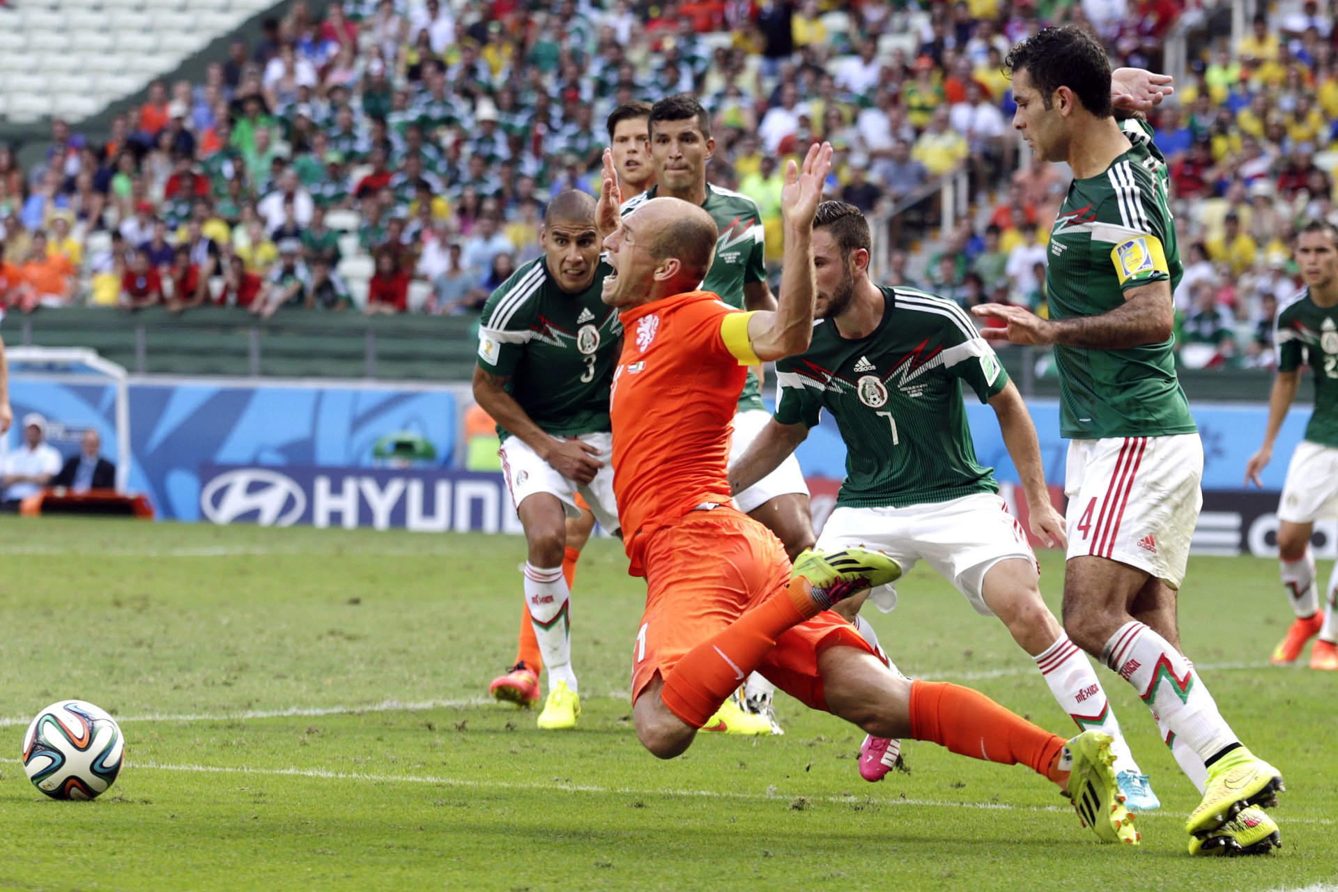 Download Soccer Sports HD Wallpaper | 2925x1950 | Wallpaper Abyss