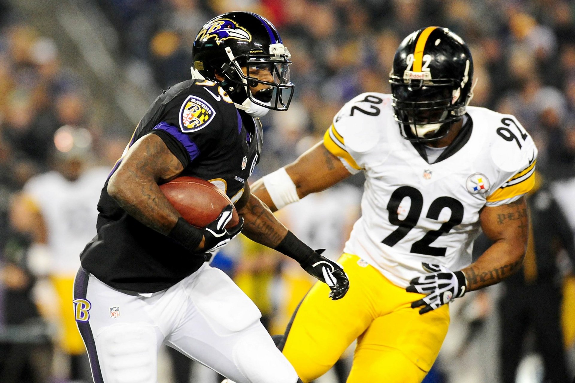 Steelers vs Ravens Clash - HD Football Showdown Wallpaper | 2400x1600 ...