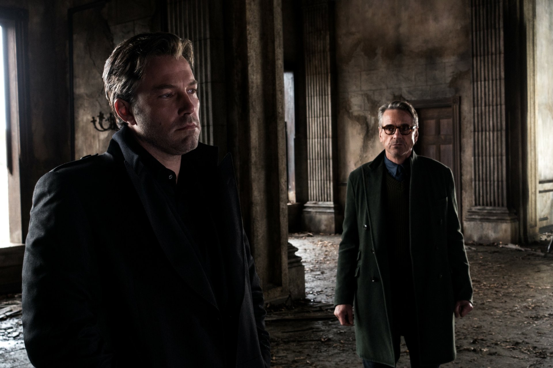 Batman V Superman: Dawn of Justice – Jeremy Irons as Alfred in 4K Ultra HD