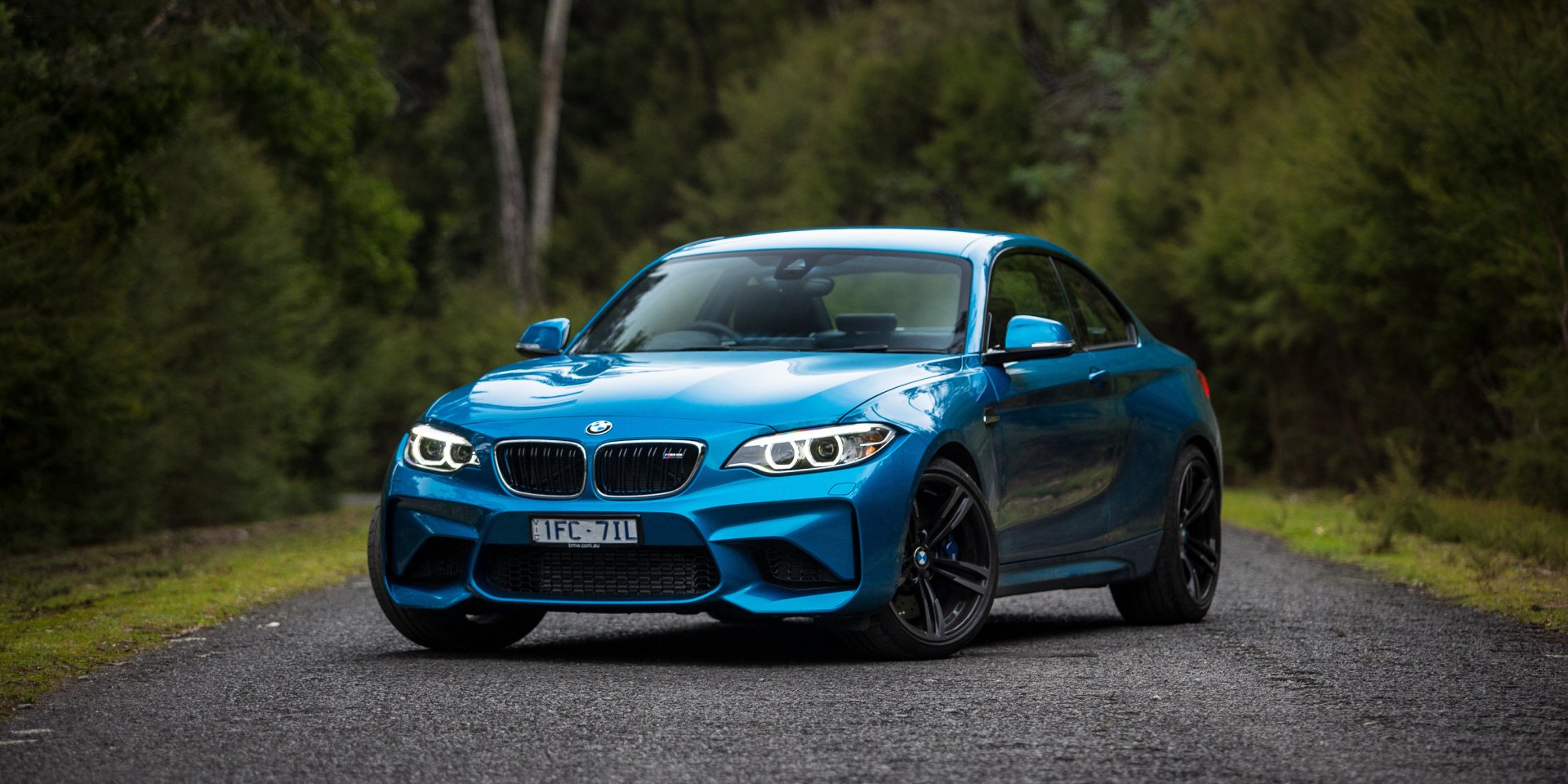 BMW M2 HD Wallpaper: Sleek Performance in Motion