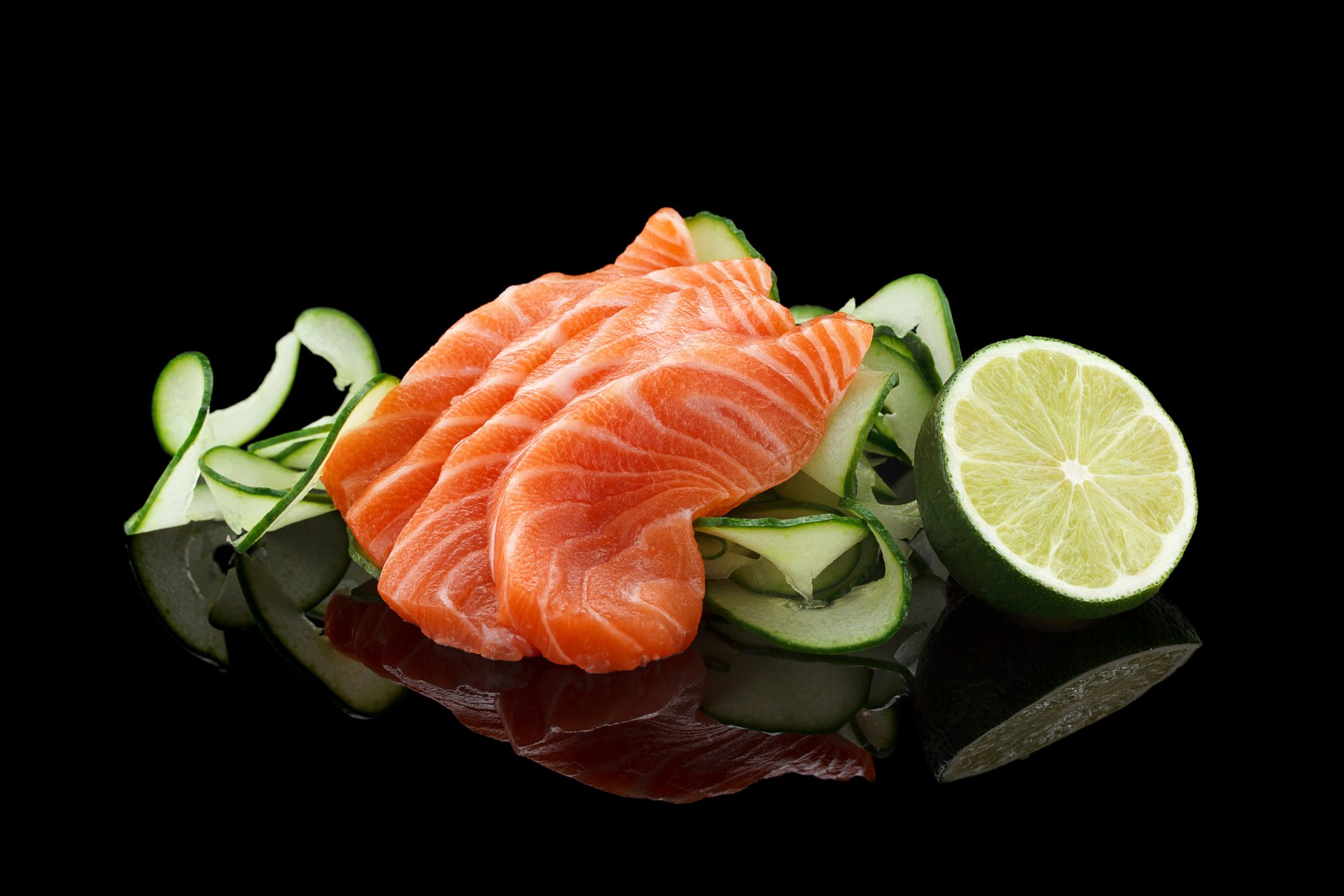 4K Ultra HD Salmon Delight with Cucumber & Lemon Reflection