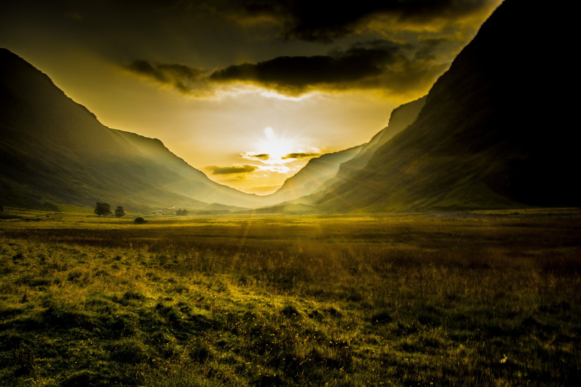 Nature Sunbeam HD Wallpaper by Graham Bradshaw