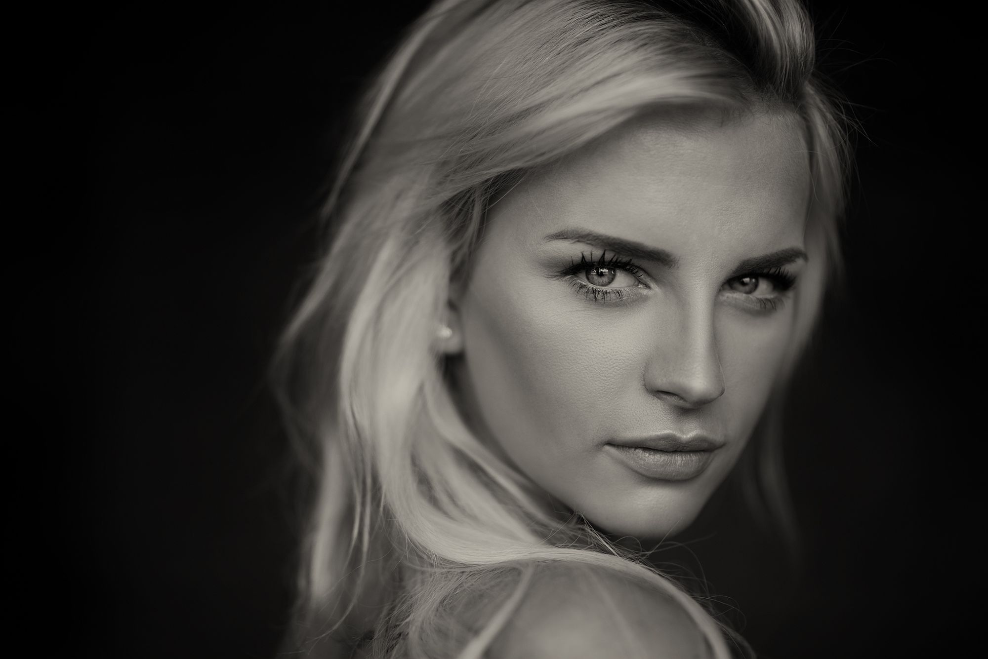 Striking Black & White Portrait of a Model’s Face – HD Wallpaper by ...