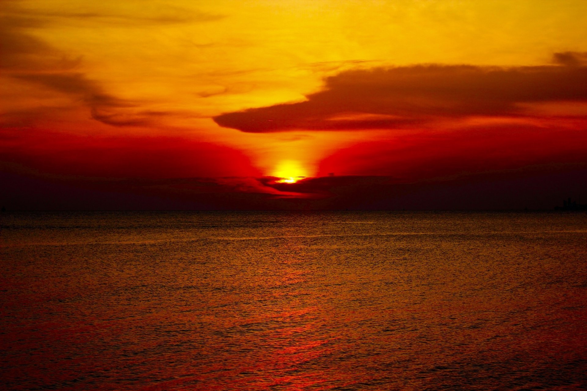 Download Cloud Horizon Ocean Nature Sunset HD Wallpaper | 2304x1536 ...