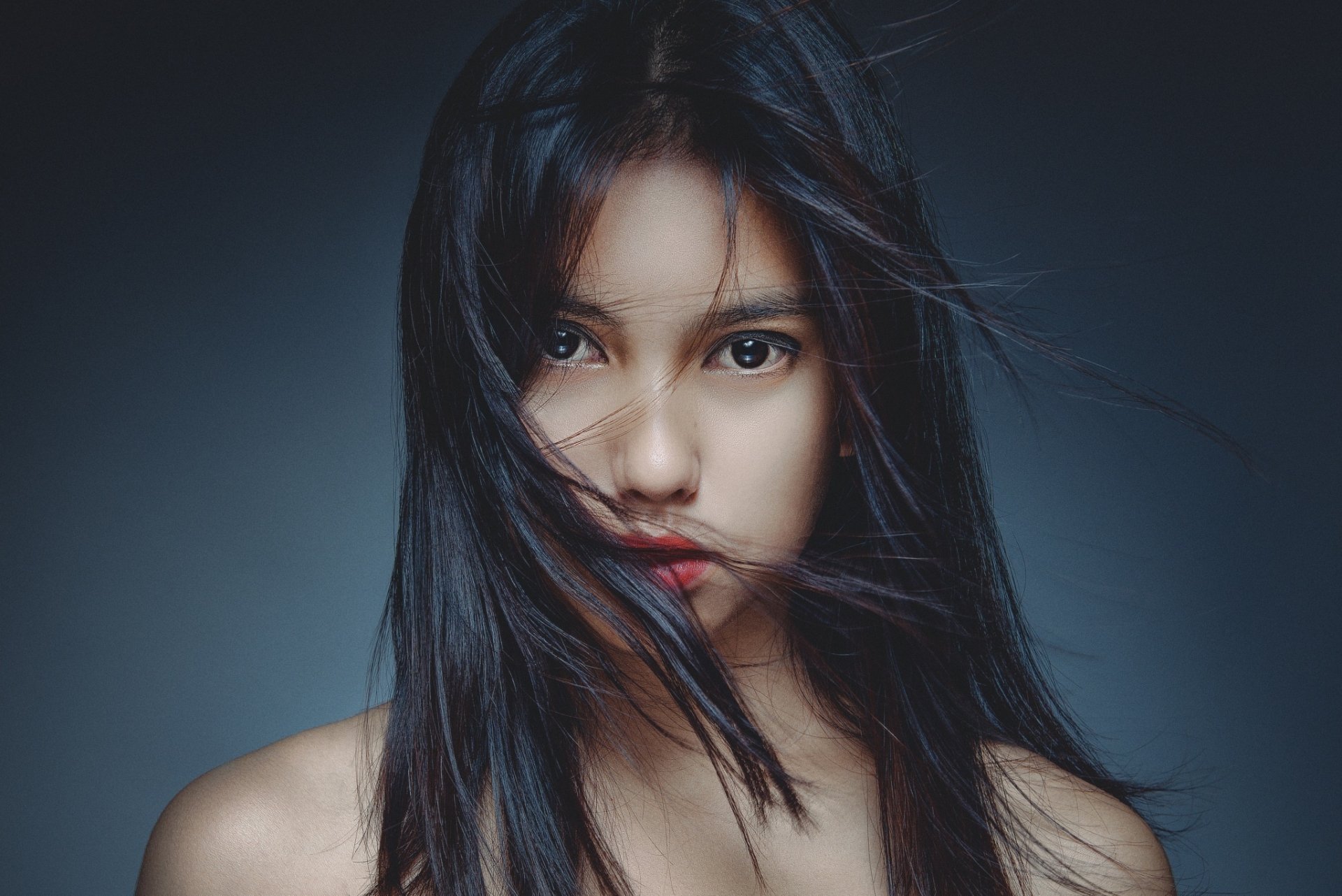 Download Brown Eyes Brunette Model Woman Face HD Wallpaper