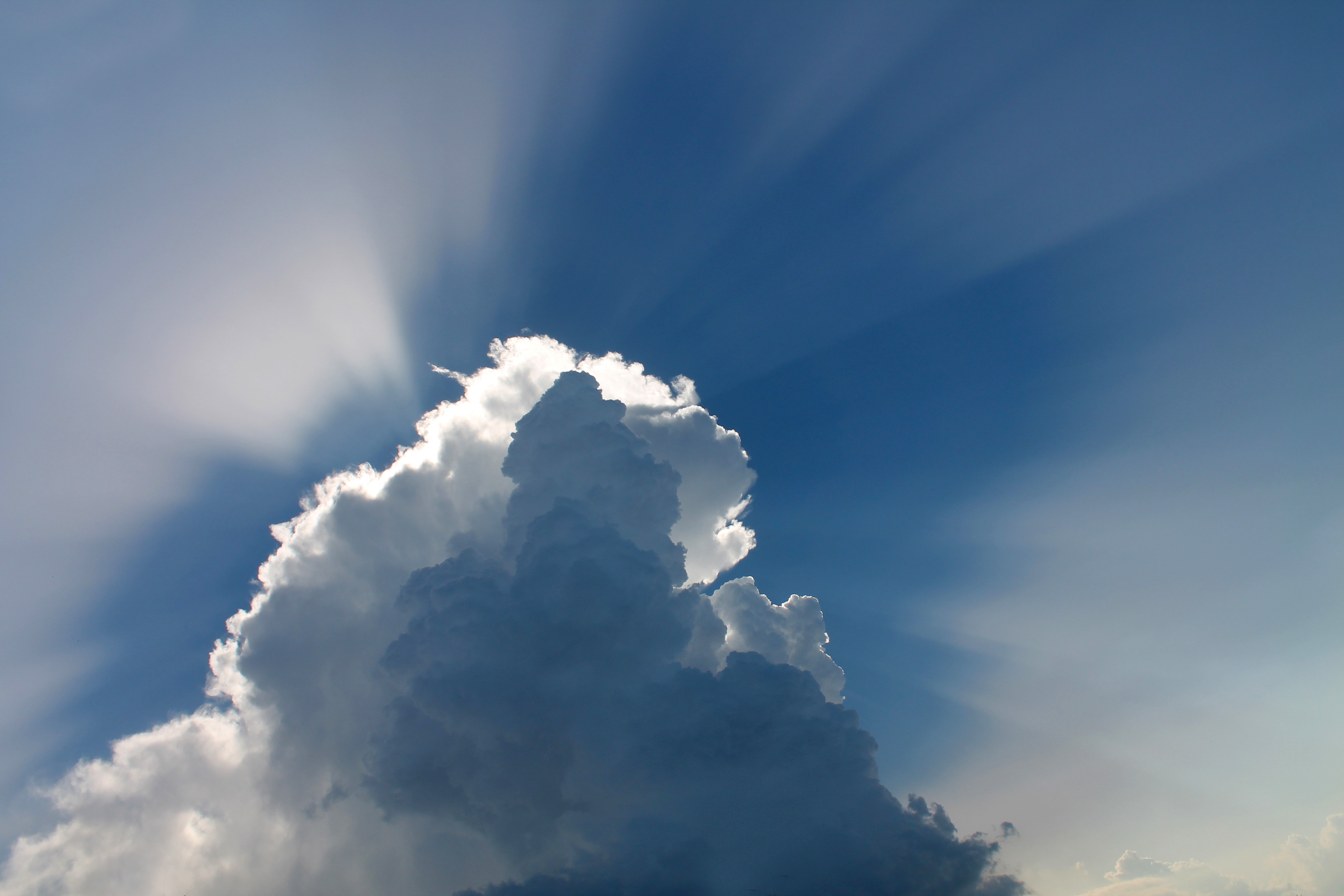 Download Sunbeam Sky Nature Cloud 4k Ultra HD Wallpaper