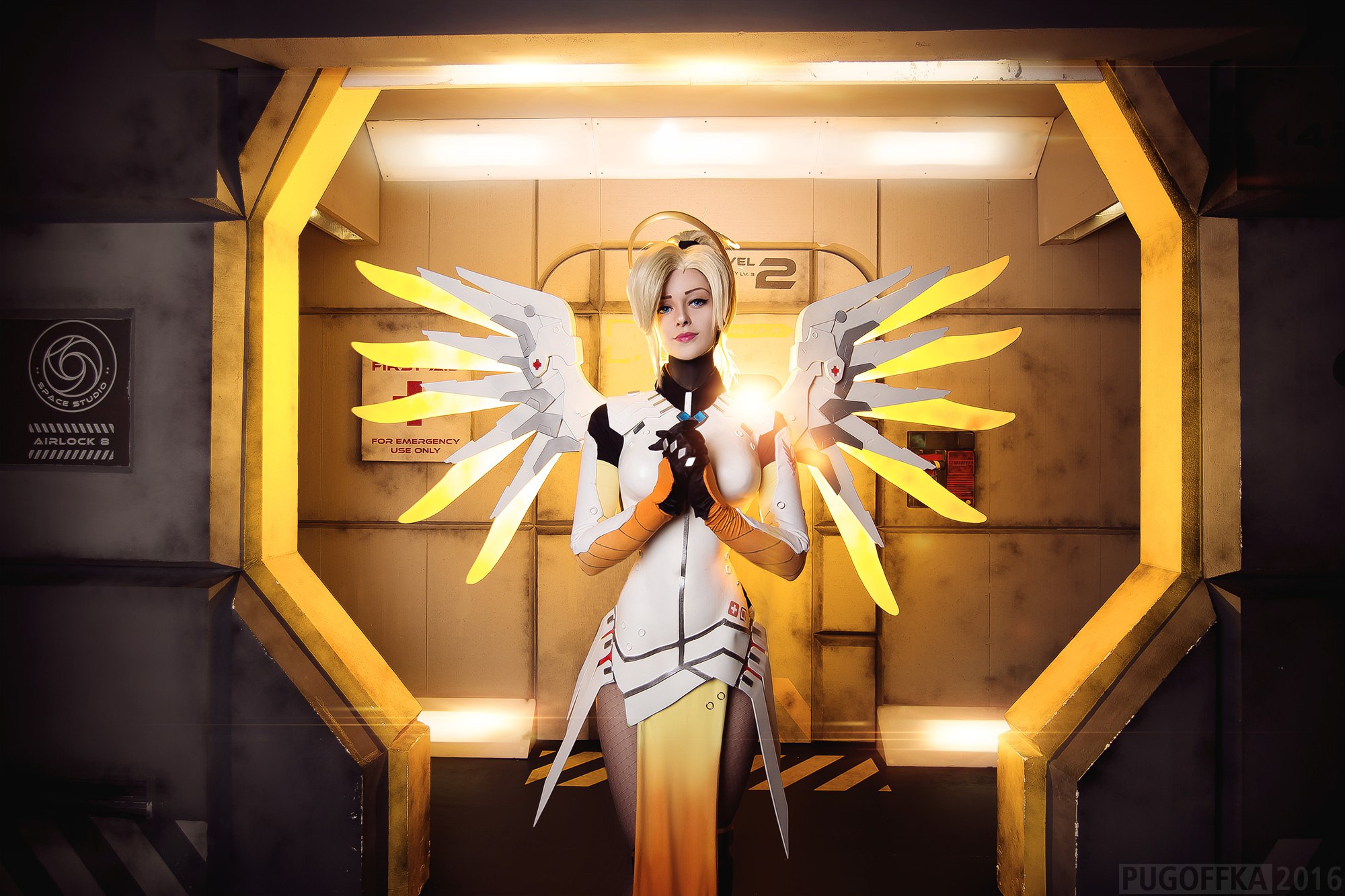Download Blonde Mercy (Overwatch) Overwatch Woman Cosplay HD Wallpaper