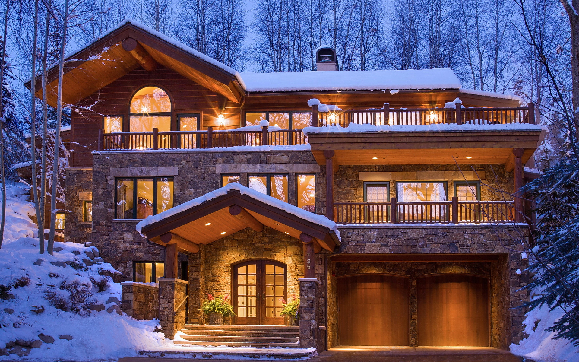 Winter Haven: Cozy Forest Lodge in the Snow