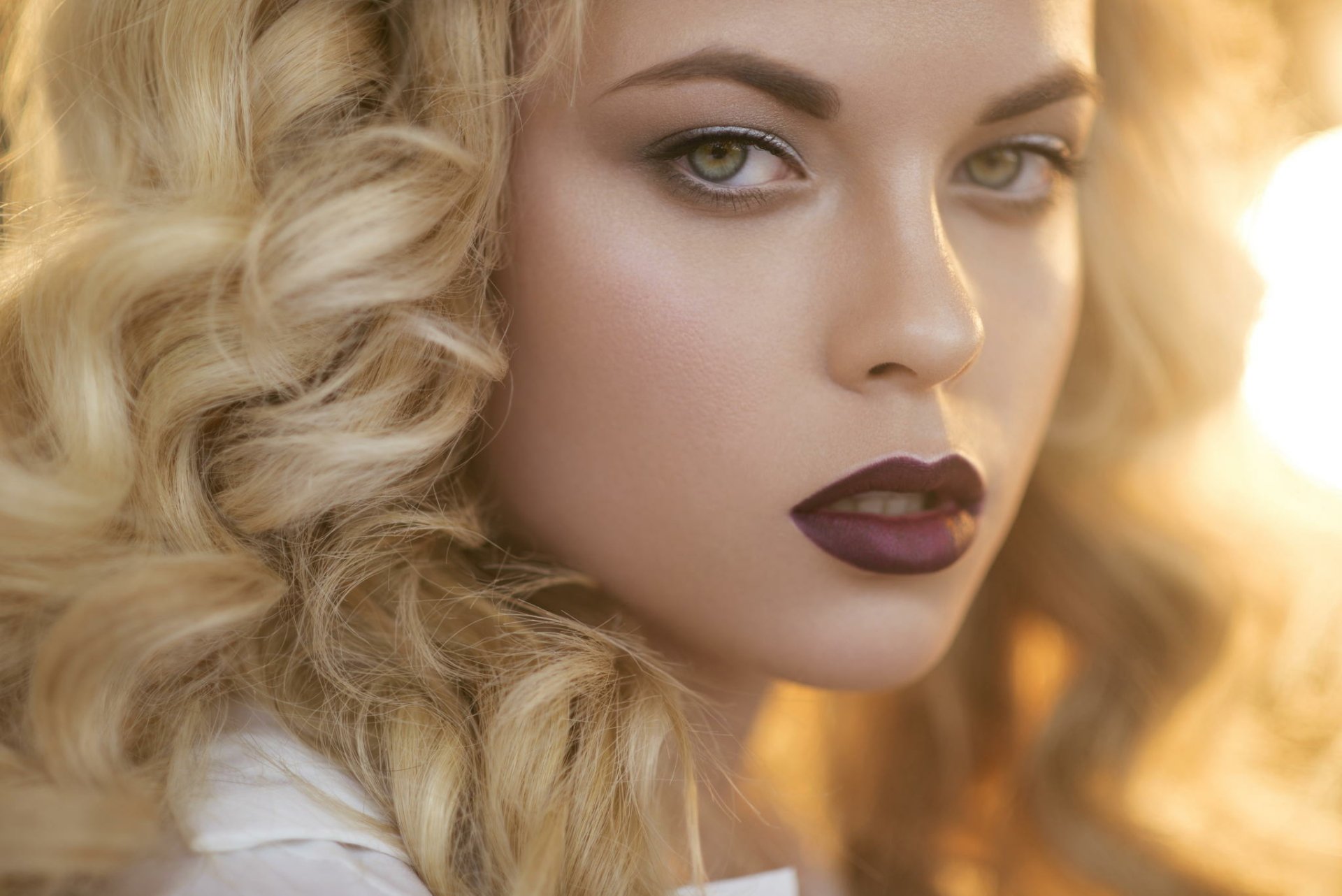 Radiant Blonde Muse With Emerald Eyes Hd Beauty Portrait 2048x1367
