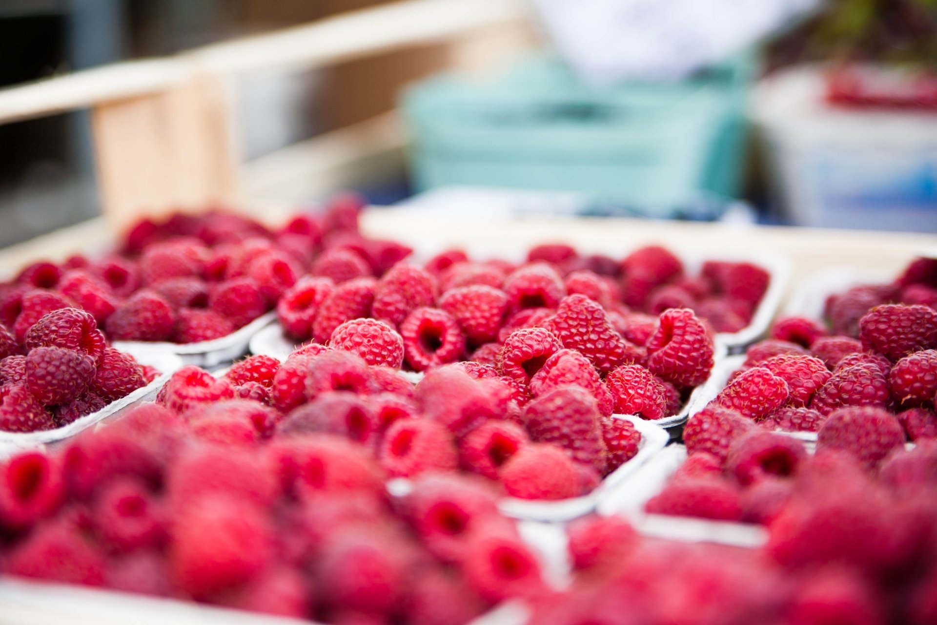 4K Ultra HD Raspberry Bliss: Fresh Berry Delight in Soft Focus