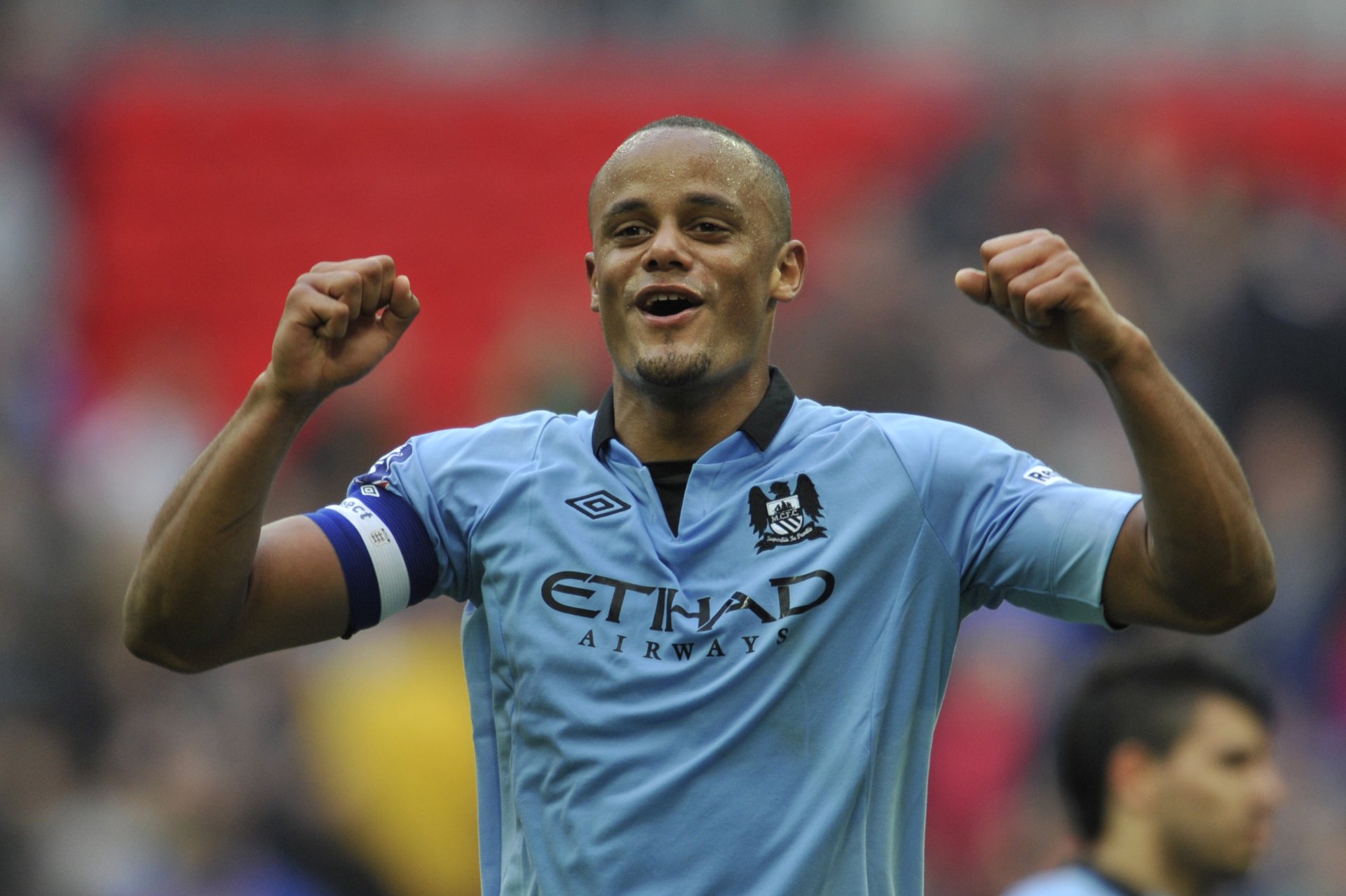 Vincent Kompany Triumph - Manchester City Soccer 4K Ultra HD Wallpaper