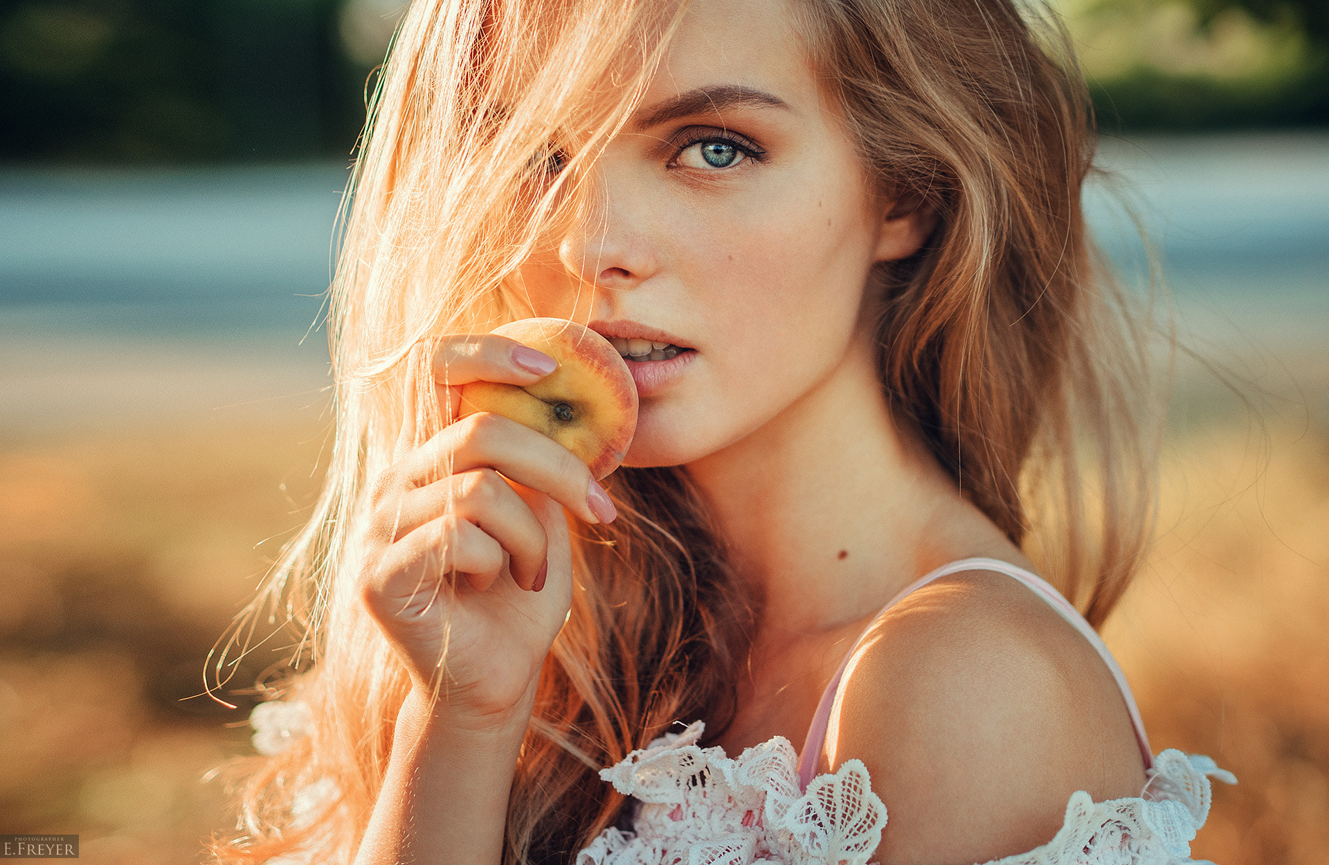 Download Peach Depth Of Field Blonde Face Blue Eyes Woman Model Hd