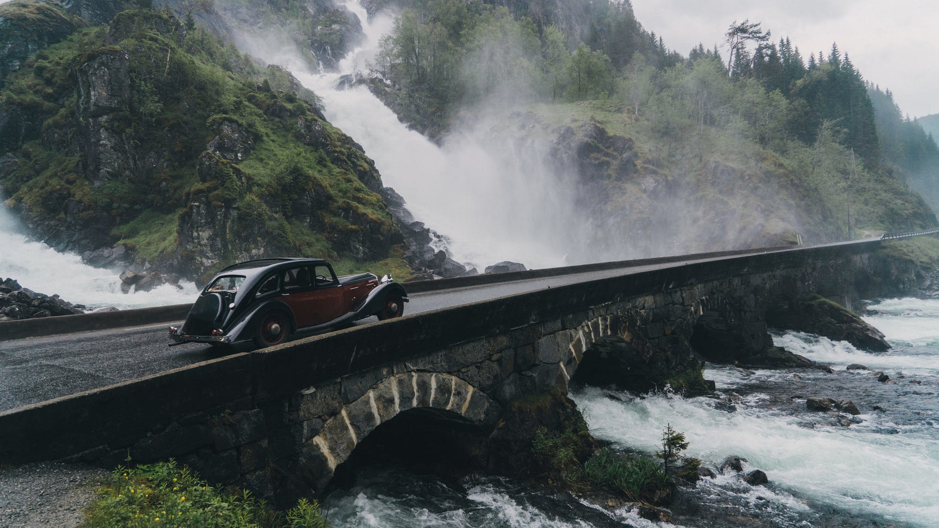 Download Waterfall Car Man Made Bridge HD Wallpaper by Oleh Slobodeniuk