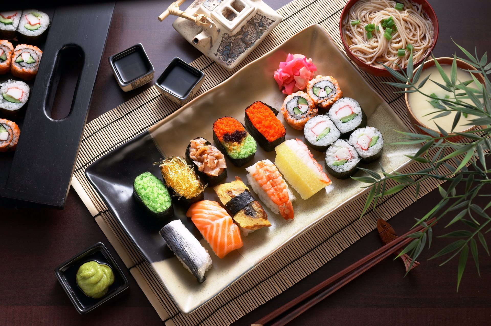 4K Ultra HD Sushi Still Life — Assorted Seafood & Rice Wallpaper