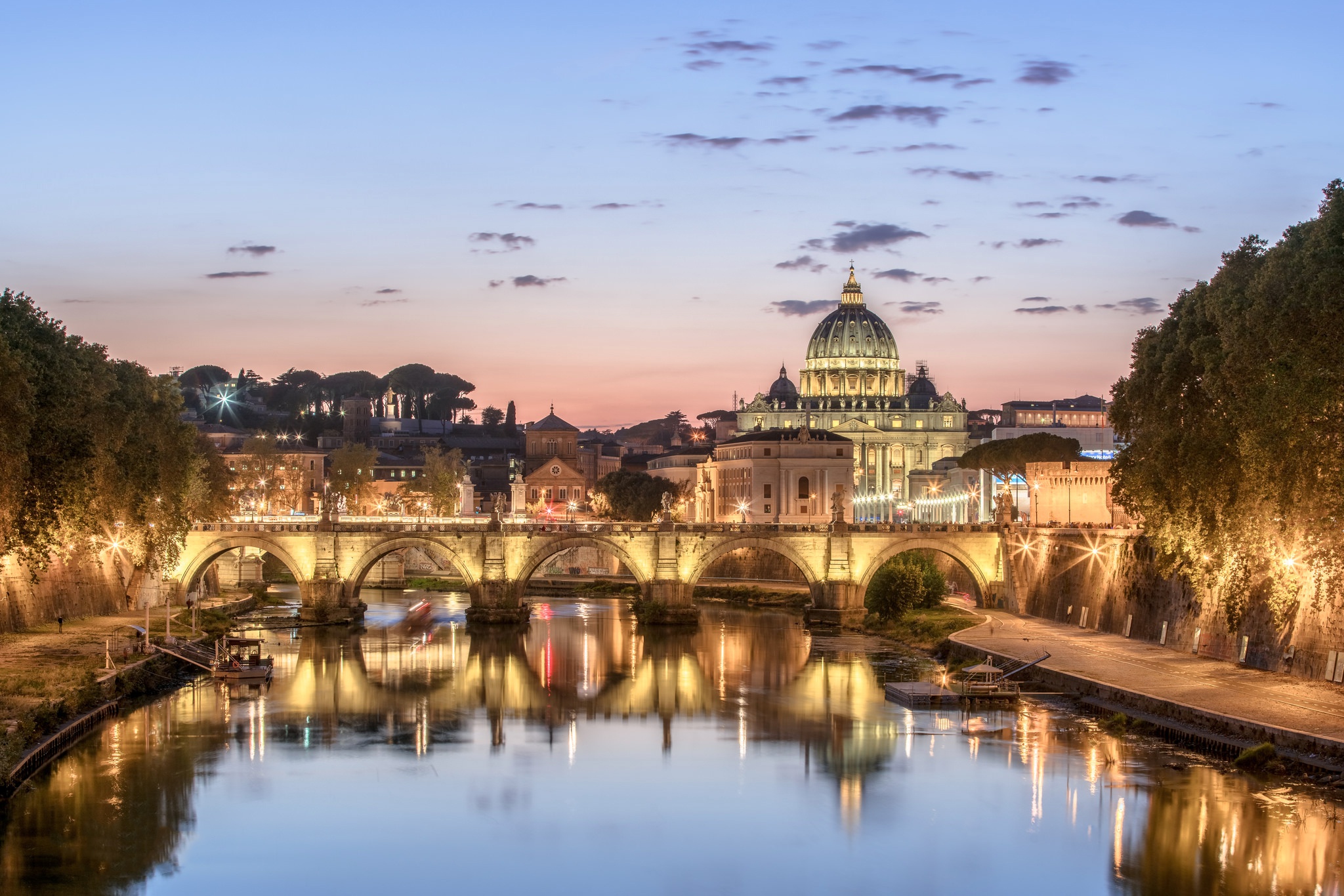 Stunning Night Reflection of Rome: HD Wallpaper