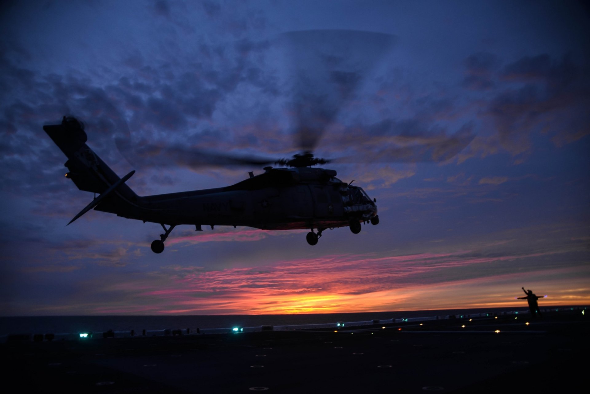 Sunrise Silhouette: Sikorsky MH-60 Jayhawk Military Helicopter HD Wallpaper