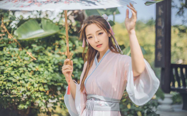 Elegant Chinese Woman - 4K Ultra HD Wallpaper