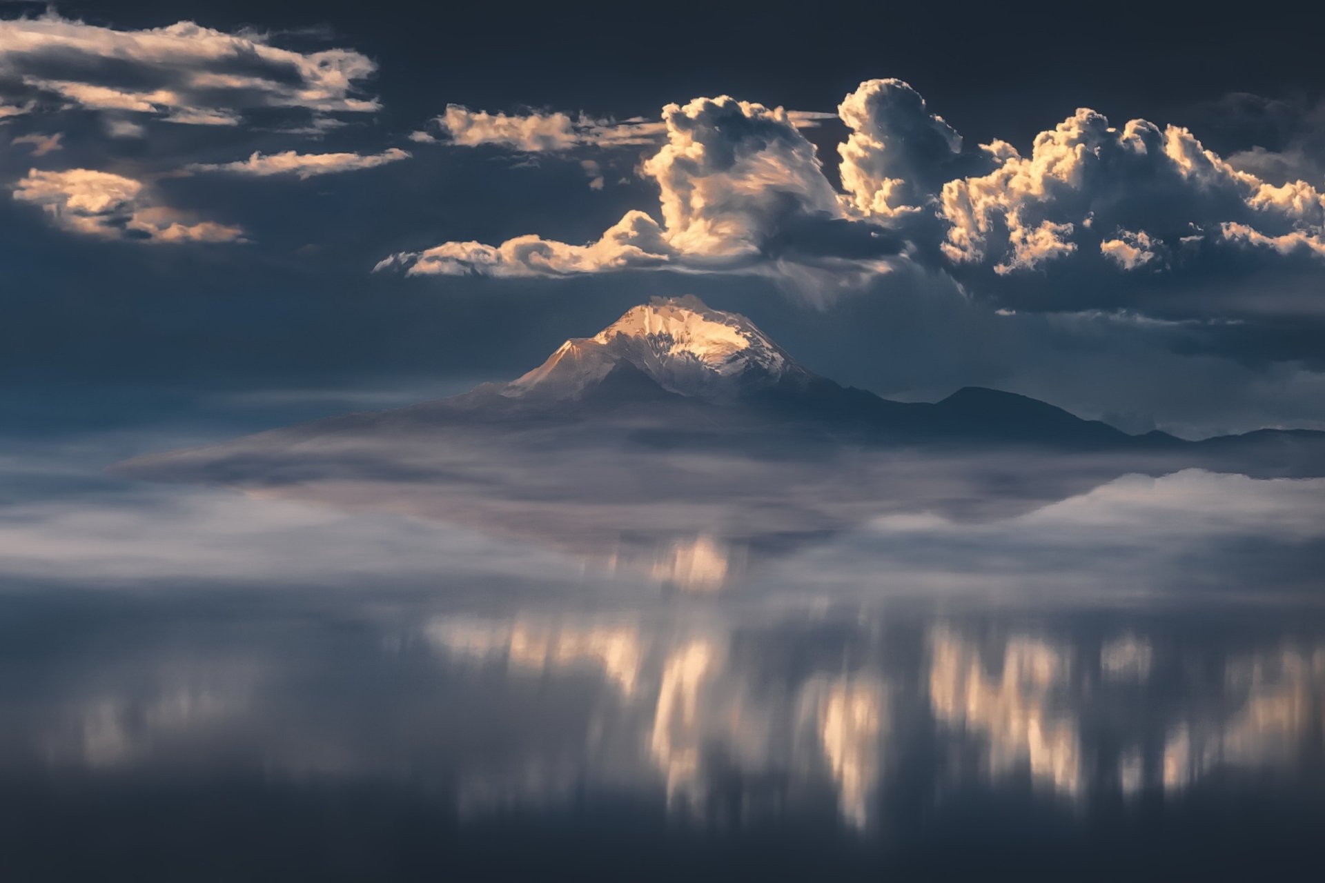 Majestic Mountain Reflection: Stunning Cloudscape HD Nature Wallpaper