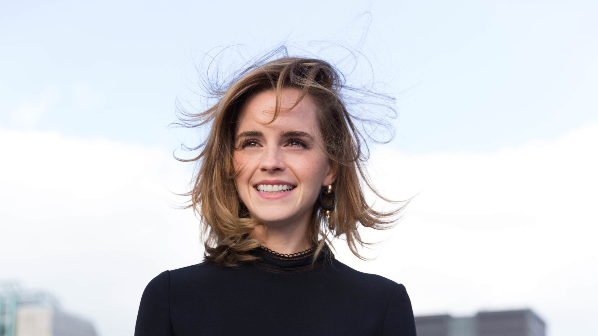 Emma Watson Smiling Brunette Actress – Stunning HD Celebrity Wallpaper ...