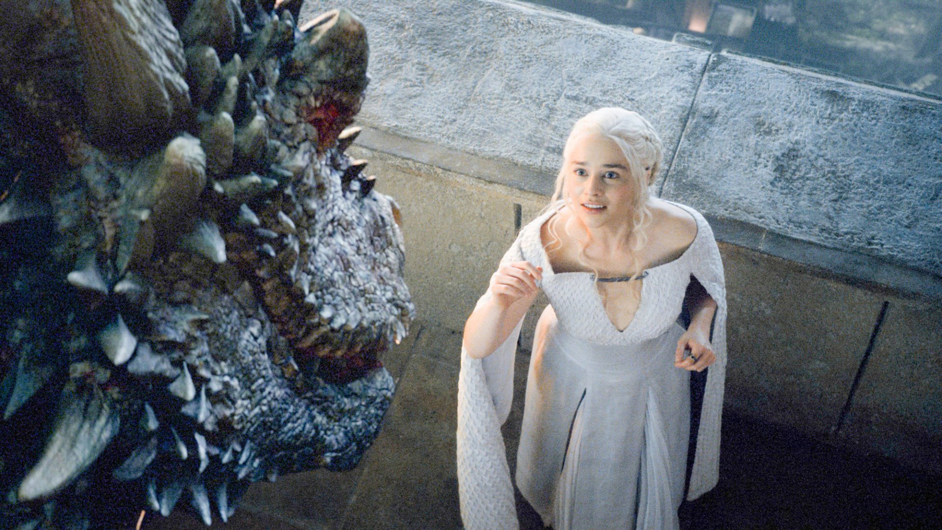 Daenerys & Drogon: Iconic Game of Thrones HD Wallpaper Featuring Emilia ...