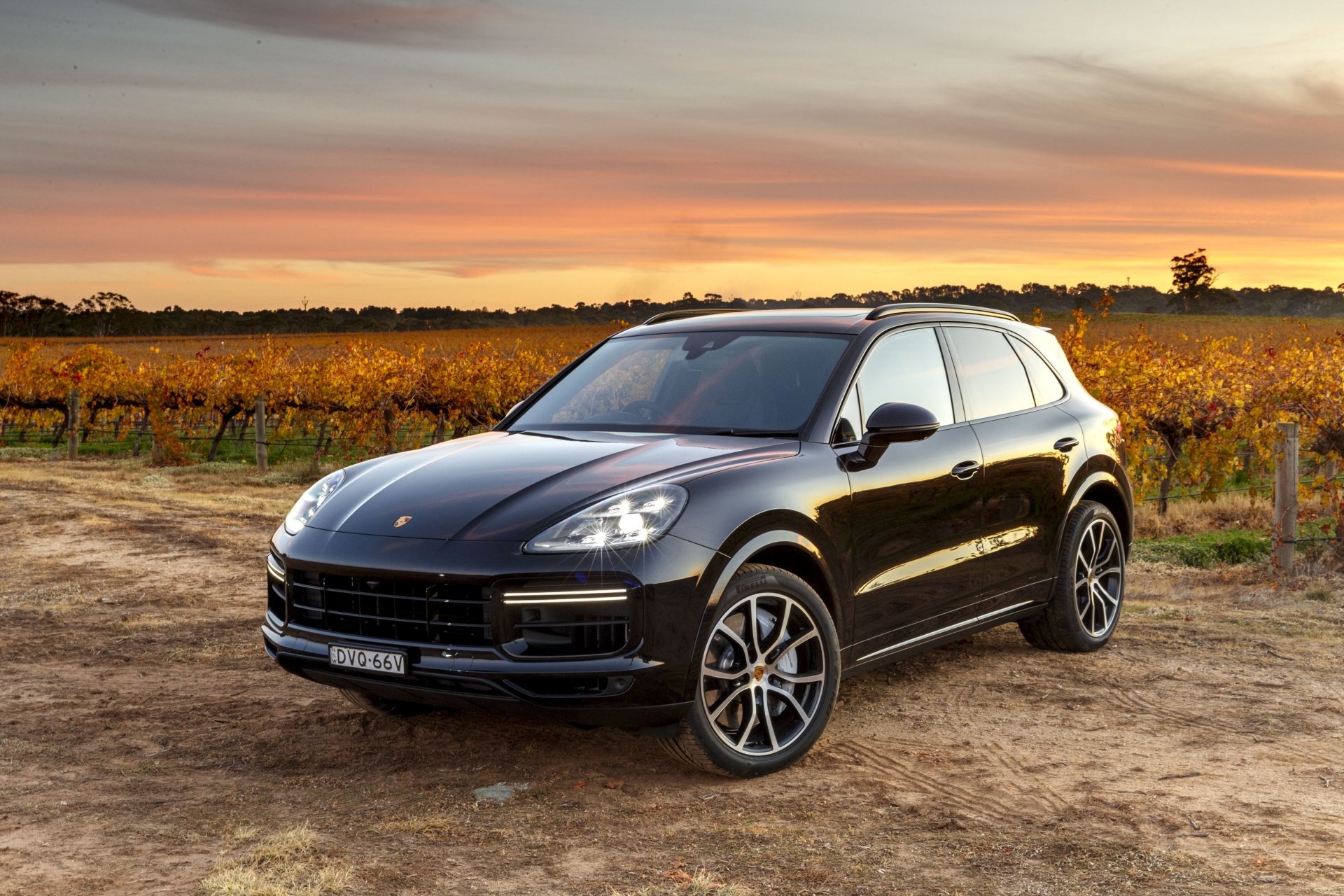 Download SUV Black Car Car Porsche Vehicle Porsche Cayenne 4k Ultra HD ...